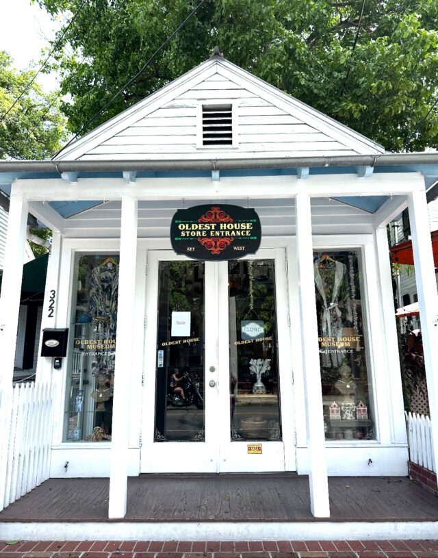 Exploring the Pretty Houses of Key West: A Colorful Journey Through ...