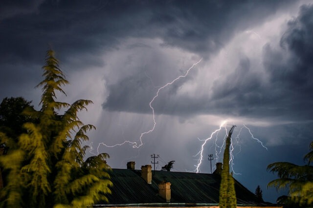 Preparing Your Home for Unpredictable Weather Conditions - Fabulous Mom ...